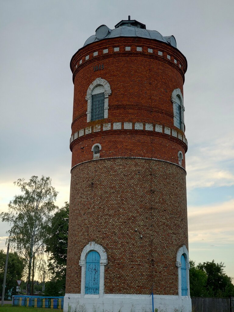 Mühendislik altyapısı Водонапорная башня, Çausy, foto
