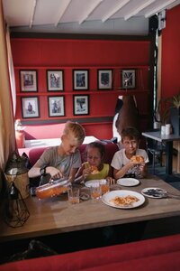 Ribay (40 Let Pobedy Street No:26, Tolyatti), restoran  Tolyatti'den (Togliatti'den)