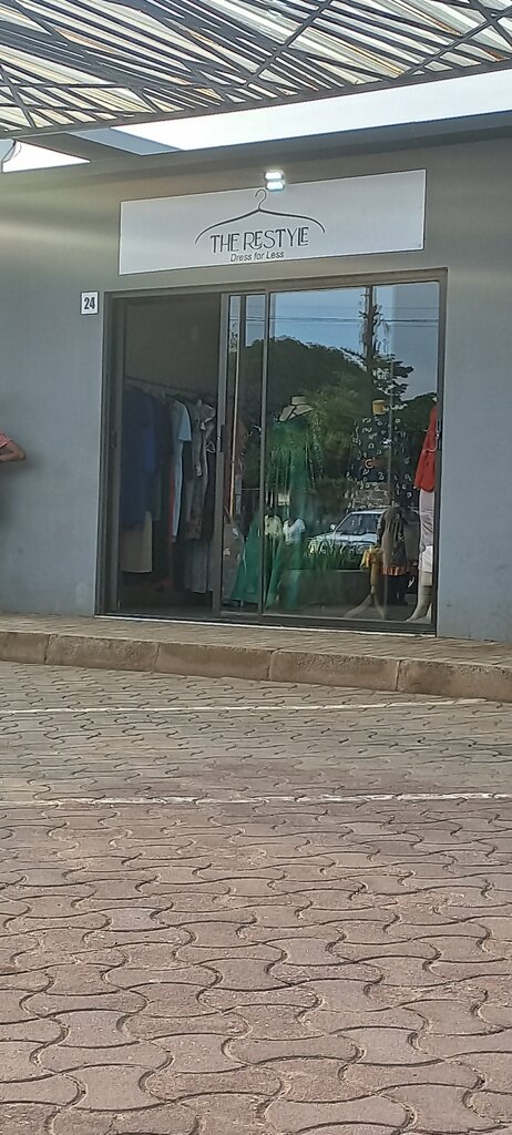 Giyim mağazası The Restyle, Lusaka, foto