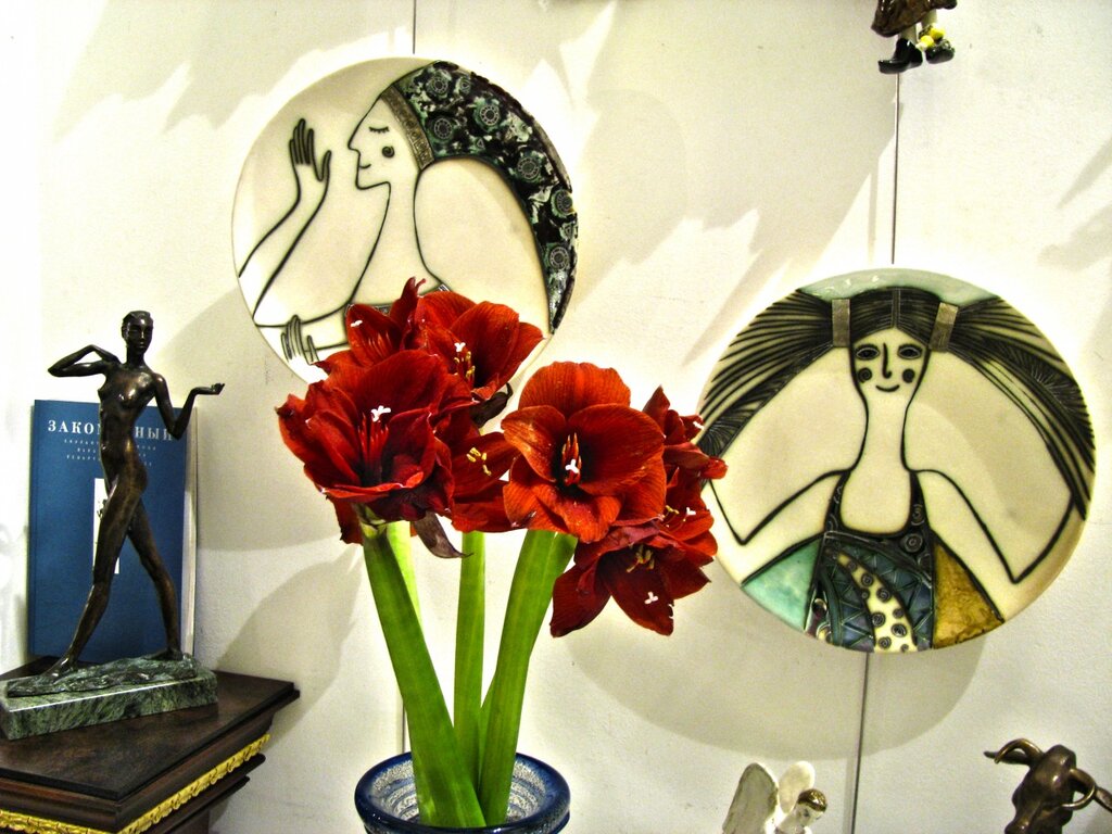 Sergi salonları, galeriler Art-galereya Oready, Tutayev, foto