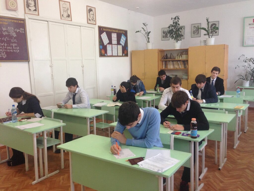 Fen lisesi, sosyal bilimler lisesi Gimnaziya № 6 im. A. S. Pushkina, Mkou, Kizlyar, foto