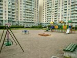 Playground (Saint Petersburg, Krasnoselskiy District, munitsipalny okrug Yuzhno-Primorskiy), oyun alanı  Saint‑Petersburg'dan