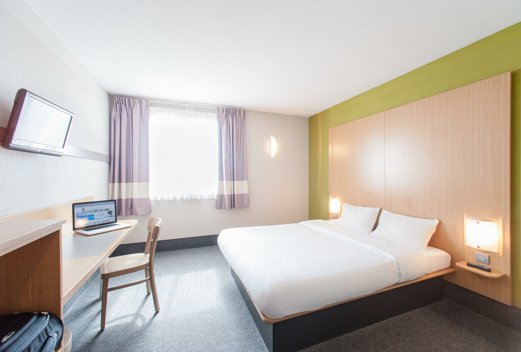 Otel B&b Hotel Orange - Echangeur A7 A9, , foto