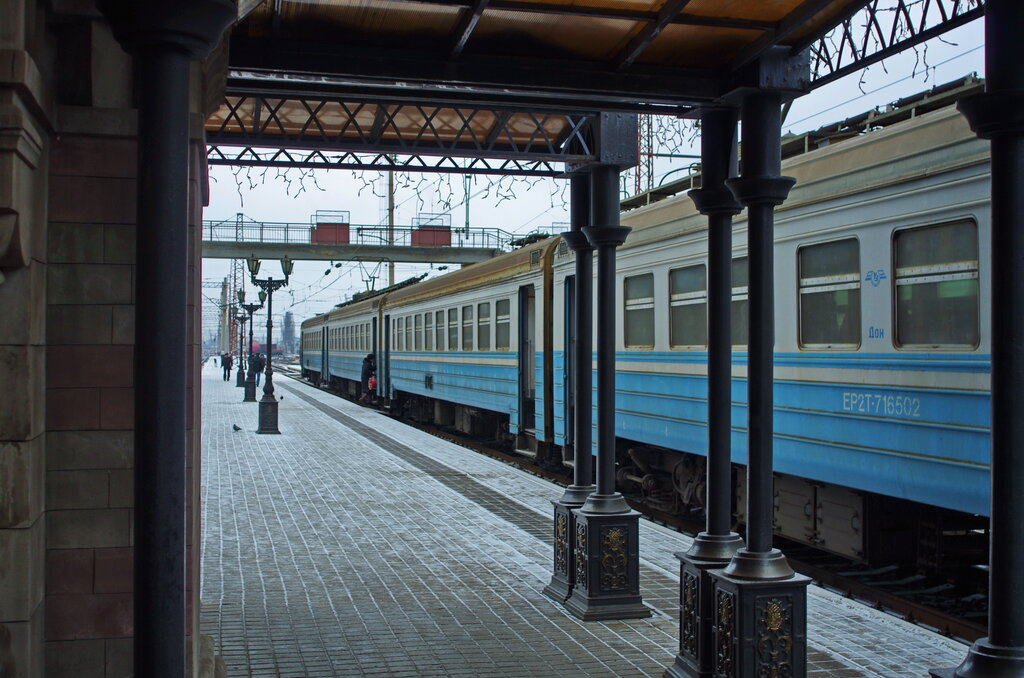 Tren istasyonu Uglegorsk Station, Vuhlehirsk, foto