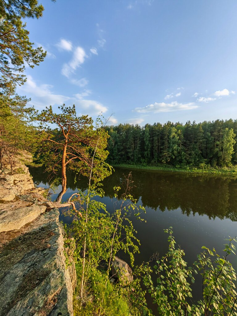 Dağ zirvesi Сосновый бор, Sverdlovskaya oblastı, foto