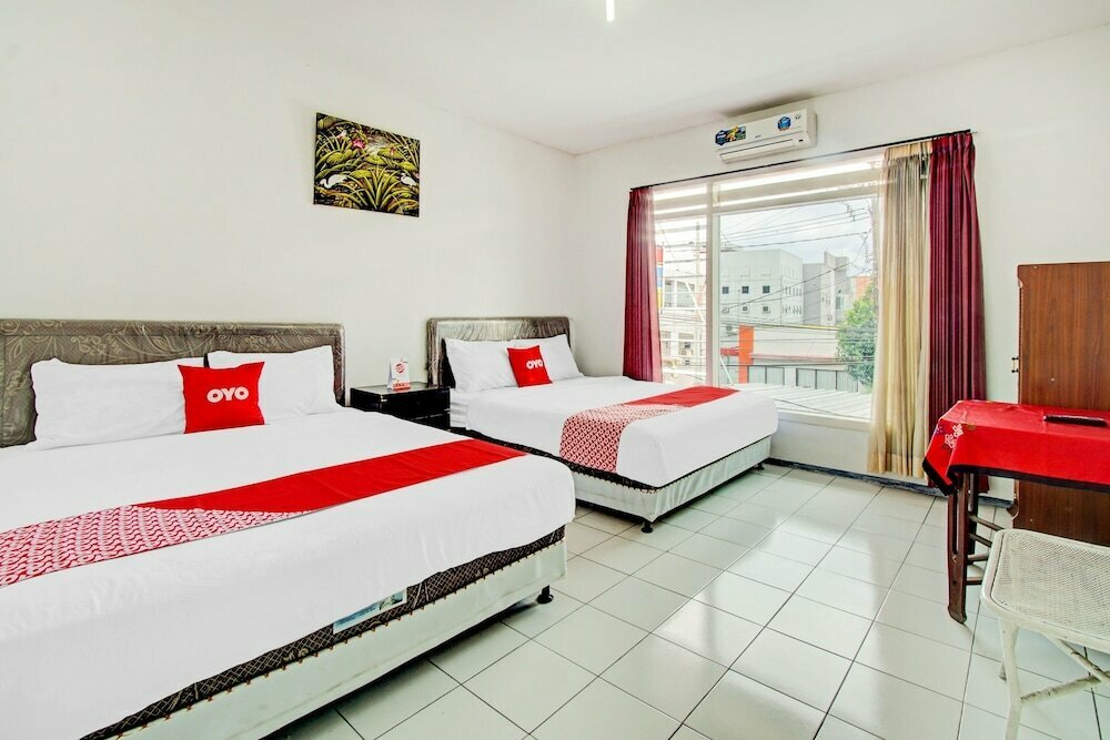 Otel Oyo 90077 Live Homestay, , foto