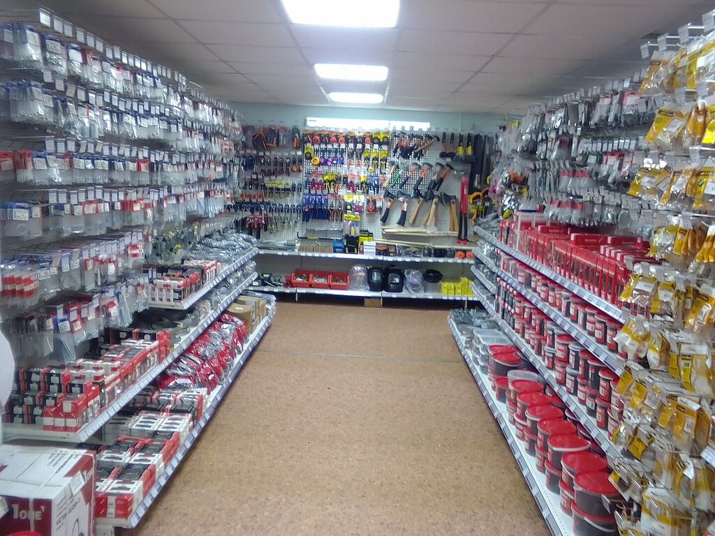 Yapı mağazası Элемент, Kirovsk, foto