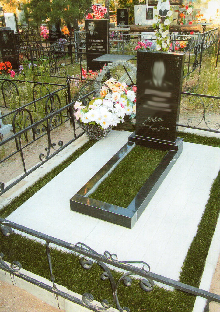 Heykel ve mezarlık taşı üreticileri Uralsky mramor, Volgograd, foto