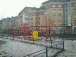 Playground (Saint Petersburg, Kirovskiy District, munitsipalny okrug Dachnoye), oyun alanı  Saint‑Petersburg'dan