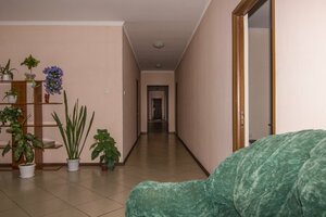 Guest House (ulitsa Ostrovskogo No:53, posyolok Tarasovskiy), otel  Rostovskaya oblastından