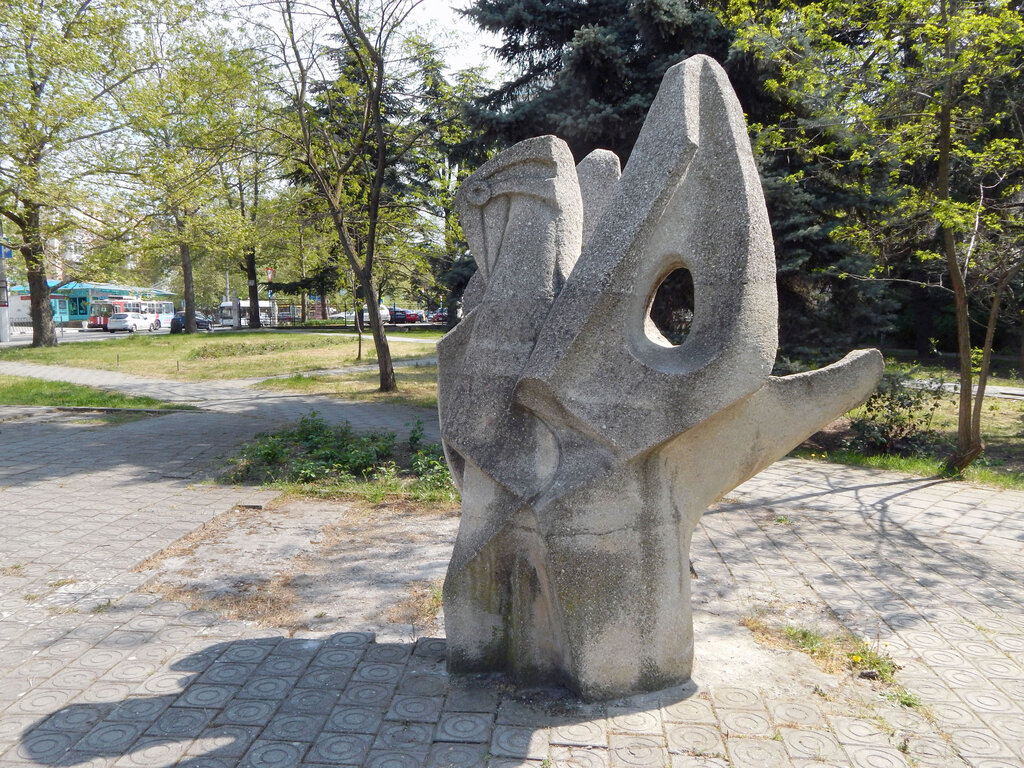 Park, sokak heykeli Аист. Скульптор Вячеслав Яковлев, Sevastopol, foto