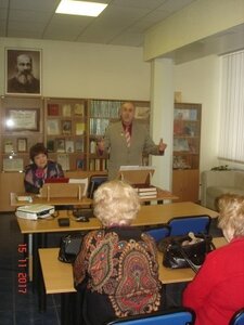 Biblioteka-filial № 6 im. L. N. Trefoleva (Pionerskaya Street No:1), kütüphaneler  Yaroslavl'dan