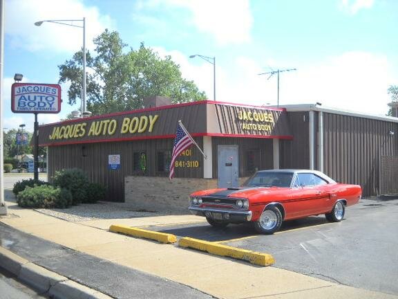 Otomobil servisi Jacques Auto Body, Inc, İllinois, foto
