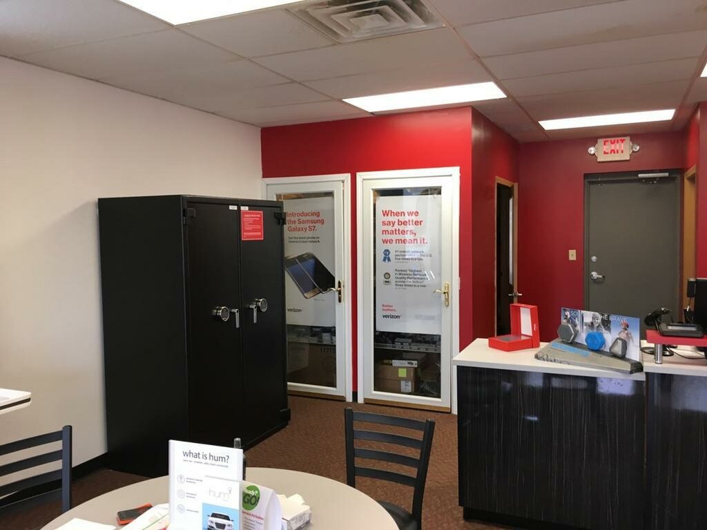 Cep telefonu ve aksesuarları satış mağazaları Verizon Authorized Retailer - Tcc, İllinois, foto