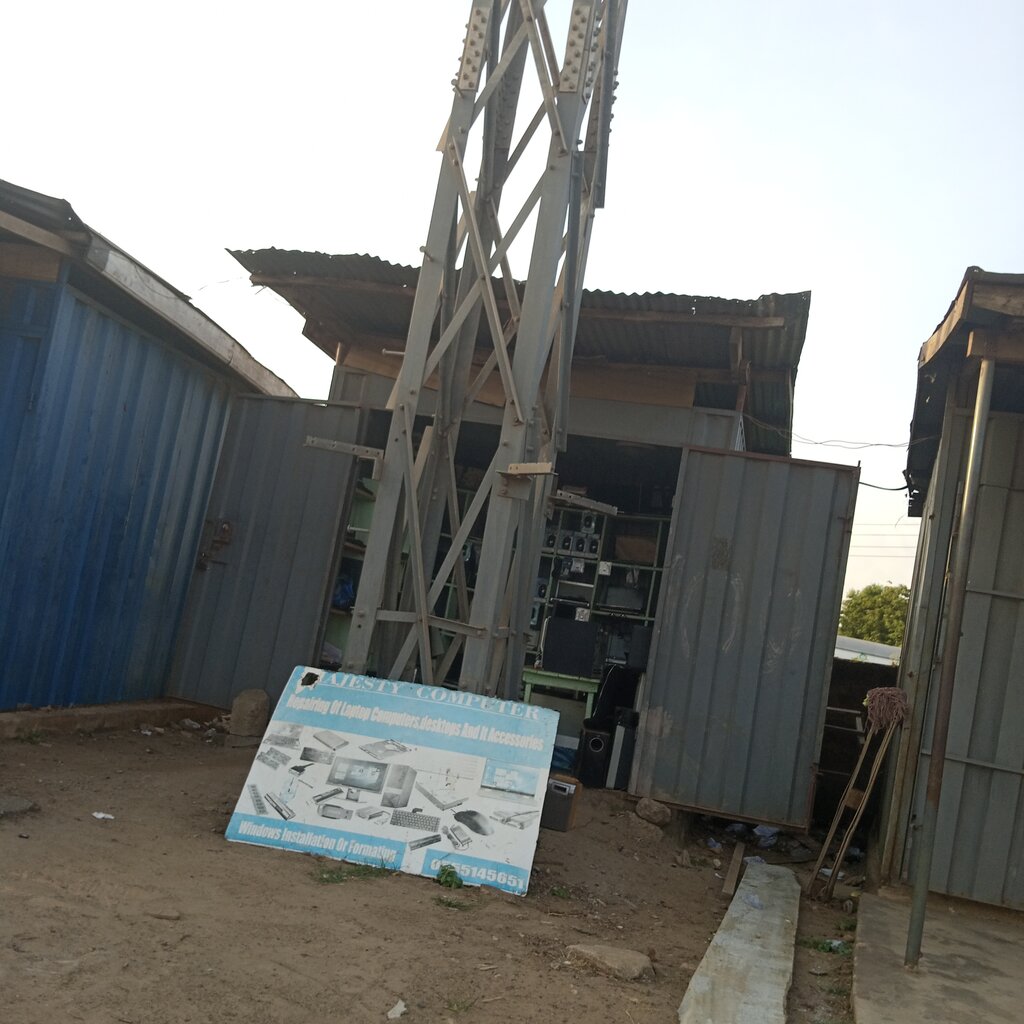 Bilgisayar teknik servisleri Majestic Computers, Dünya, foto