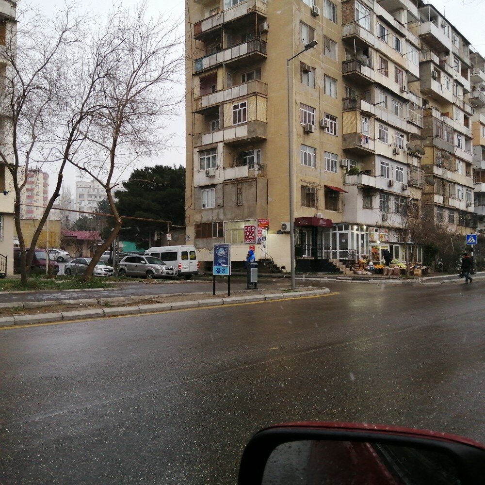 Emlak ofisi Ev algi satqi, Bakü, foto