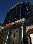 Centerdoors (Sughd Province, Khujand, 13-y mikrorayon), kapılar  Hücent'ten