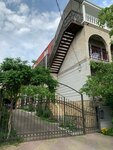 Na Uralskoy (Uralskaya ulitsa No:9, mikrorayon Cheryomushki), otel  Gelencik'ten
