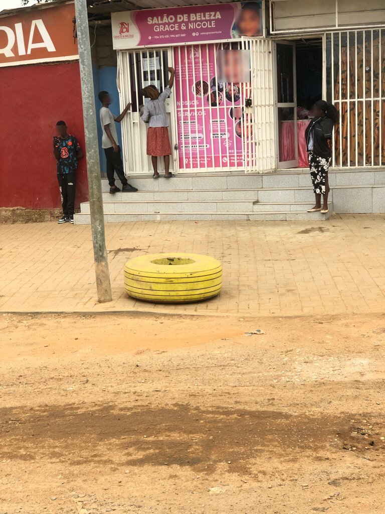 Güzellik salonu Salão de Beleza D, Loanda, foto