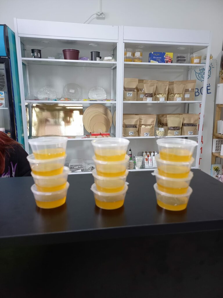 Şekerleme tatlı ve pastacılık ürünleri Samopek, Nijni Novgorod, foto