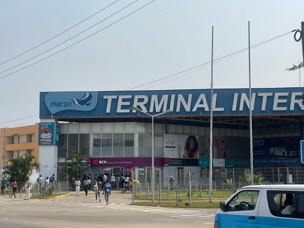 Nakliye firmaları Macon Transportes, Loanda, foto