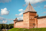 Pokrovskaya Tower (No:10, Sofiyskaya Side District, Novgorod Kremlin), turistik yerler  Velikiy Novgorod'dan