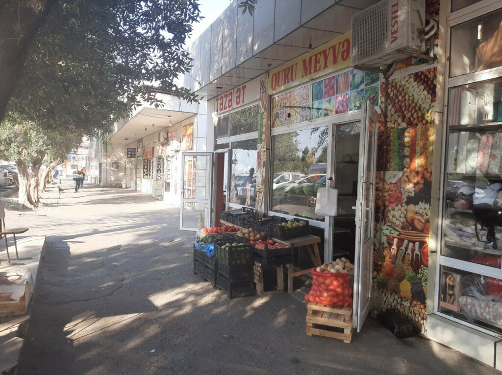 Toptan sebze ve meyve satışı Quru meyveler, Bakü, foto