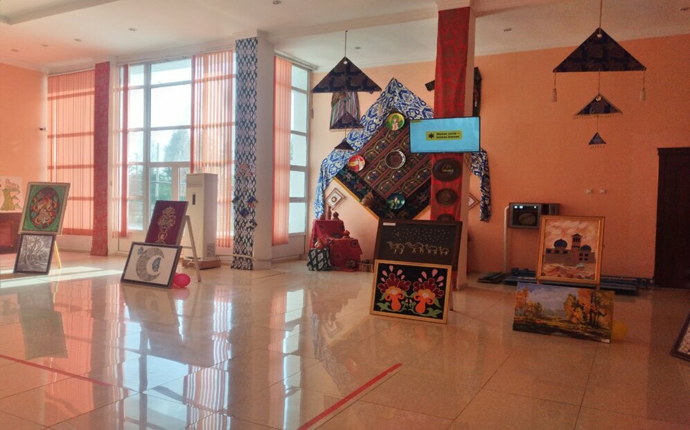 Müzik okulları ve konservatuarlar Children's Music and Art School № 6, Siriderya eyaleti, foto