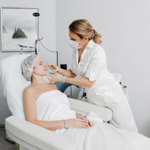 Dermatologist-cosmetologist Sarukhanova A. G. (Spiridonovka Street No:27/24), kozmetoloji, kozmetik salonları  Moskova'dan