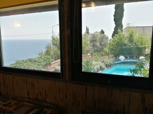 Mini Hotel Sochi (улица Революции No:17), otel  Alupka'dan