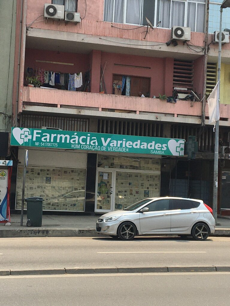 Eczaneler Farmácia variedades, Loanda, foto