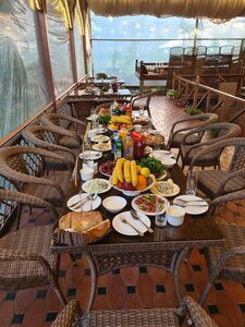 Шоми Калъа (Districts of Republican Subordination, gorod Gissar s administrativnoy territoriyey, dzhamoat Khisor), restoran  Hisor Bölgesi'nden
