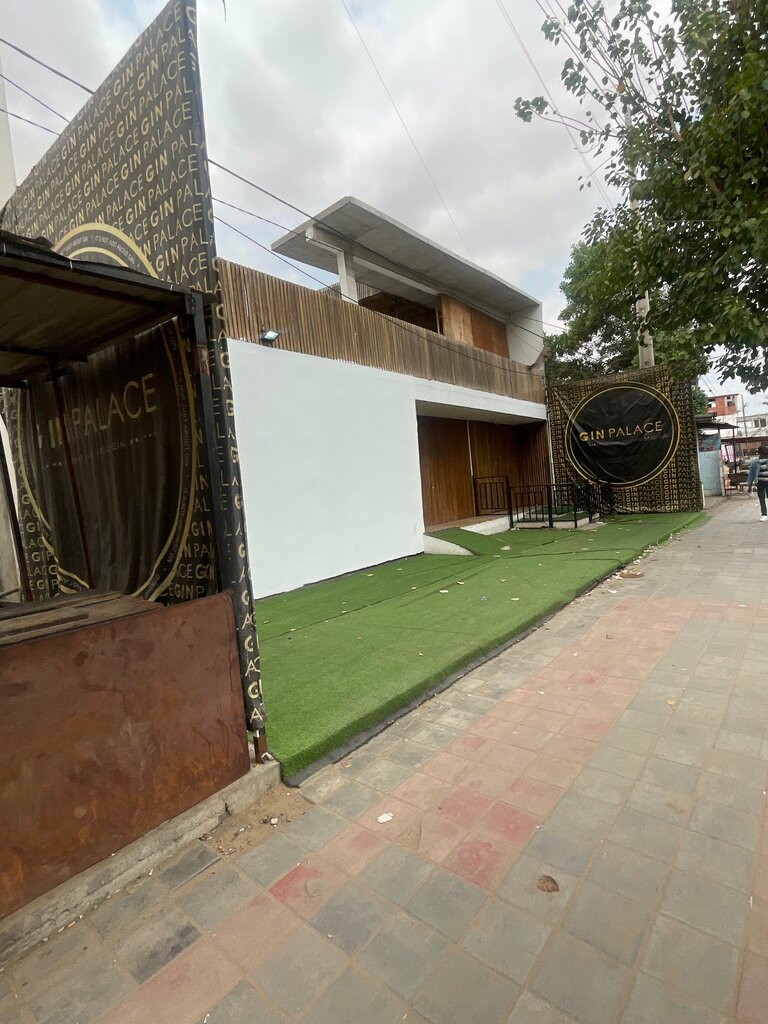 Kafe Gin Palace, Loanda, foto