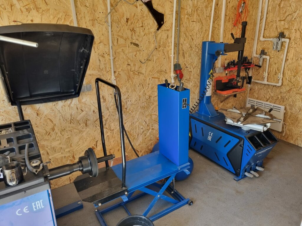 Oto lastik tamiri Шиномонтаж, Rostovskaya oblastı, foto