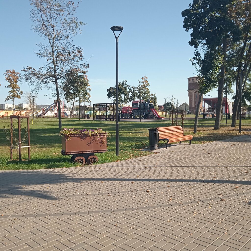 Kültür ve eğlence parkları Локомотивный сквер, Stariy Oskol, foto
