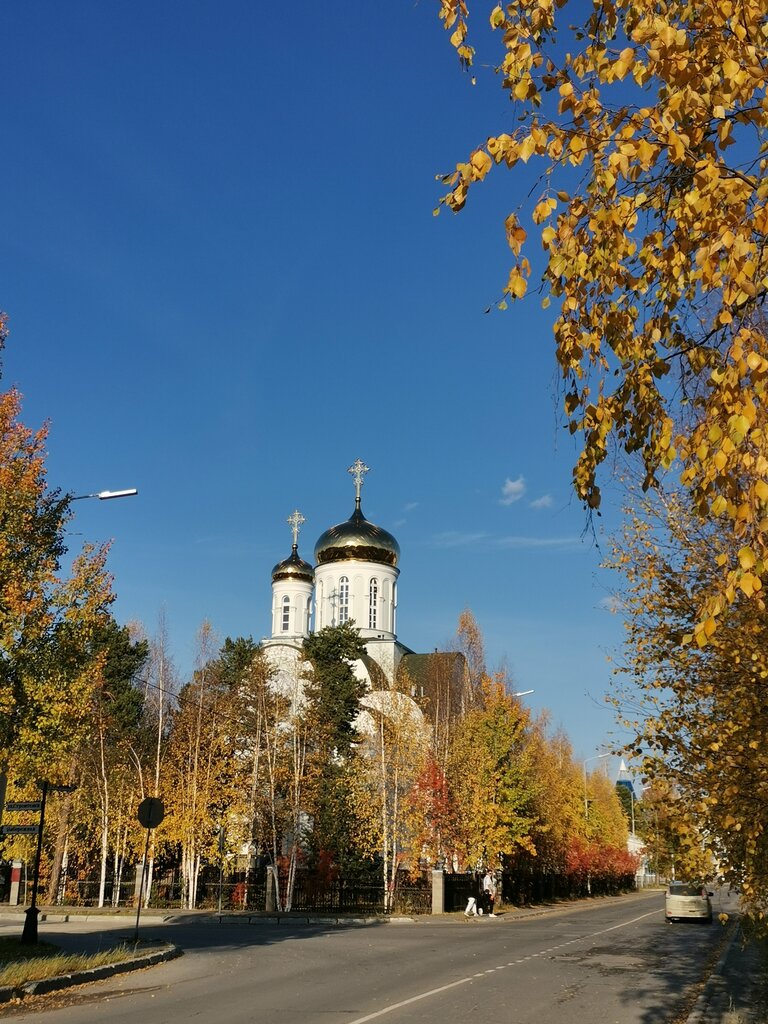 Ortodoks kiliseleri Tserkov Serafima Sarovskogo v Beloyarskom, Beloyarski, foto