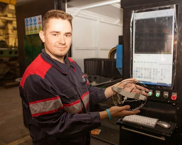 Makina mühendisliği firmaları Gomelsky zavod Puskovykh Dvigateley im P. K. Ponomarenko, Gomel, foto