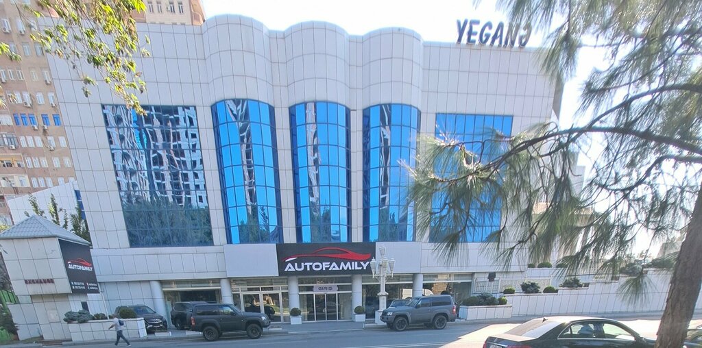 Otomobil satış galerileri Autofamily, Bakü, foto