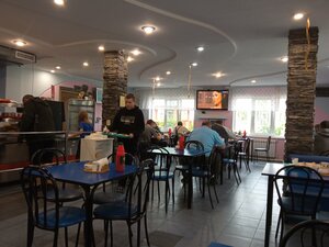 U Shmakovykh (Novosibirsk Region, Kargatskiy rayon, R-254 Irtysh, 1271-y kilometr, 5), kafe  Novosibirskaya oblastından