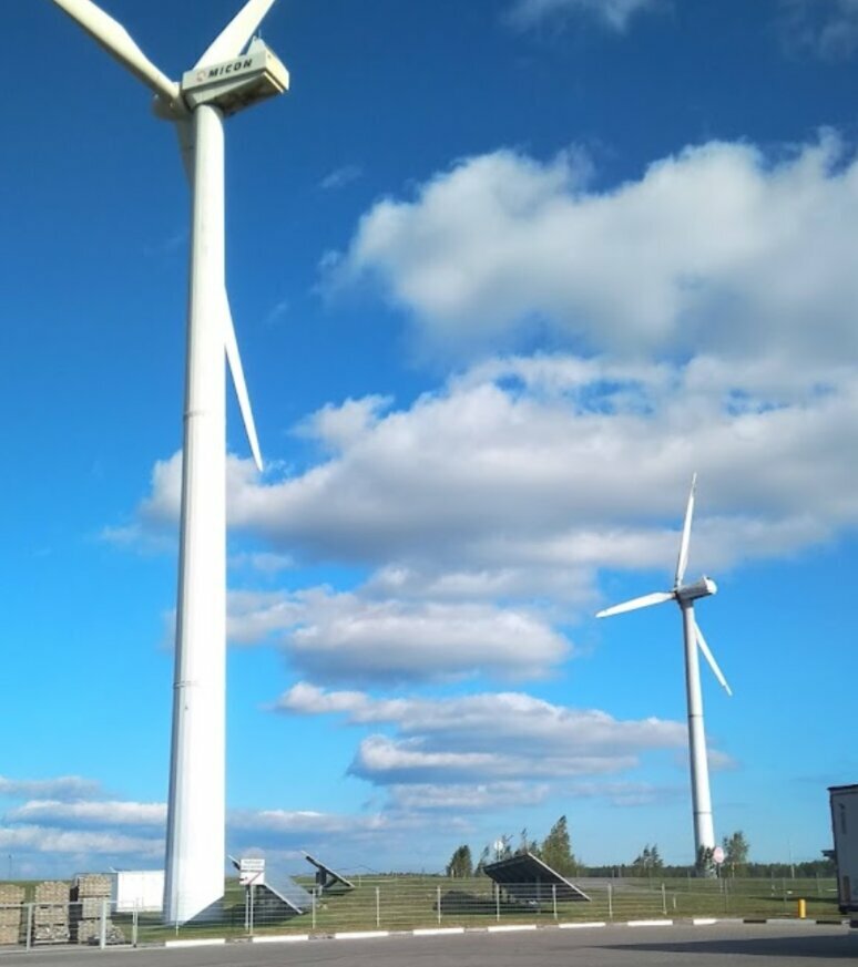 Elektrik santrali Wind turbine, Minskaya oblastı, foto