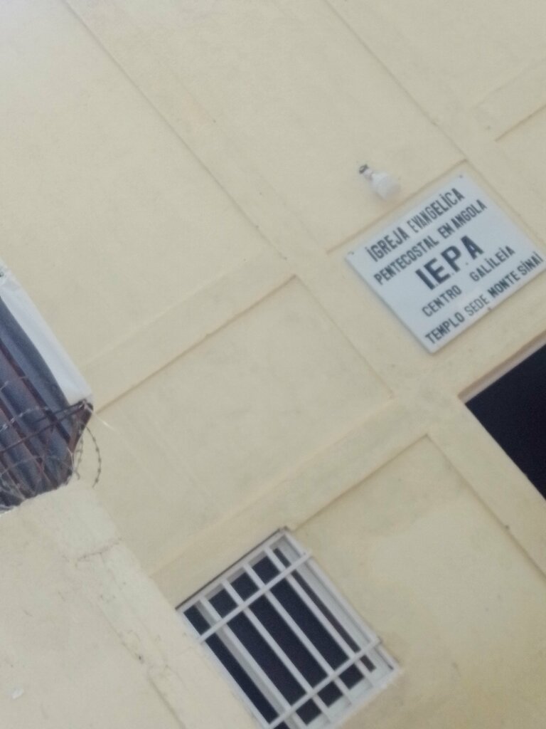 Protestan kilisesi Igreja Evangélica Pentecostal em Angola, Loanda, foto