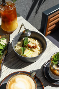 Chojo Izakaya (Khasana Tufana Avenue No:21Б), restoran  Naberejniye Çelny'den (Yar Çallı'dan)