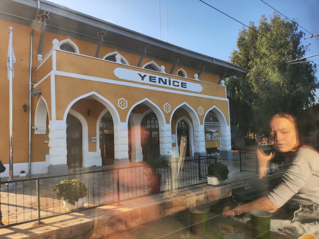 Tren istasyonu Yenice railway station, Tarsus, foto