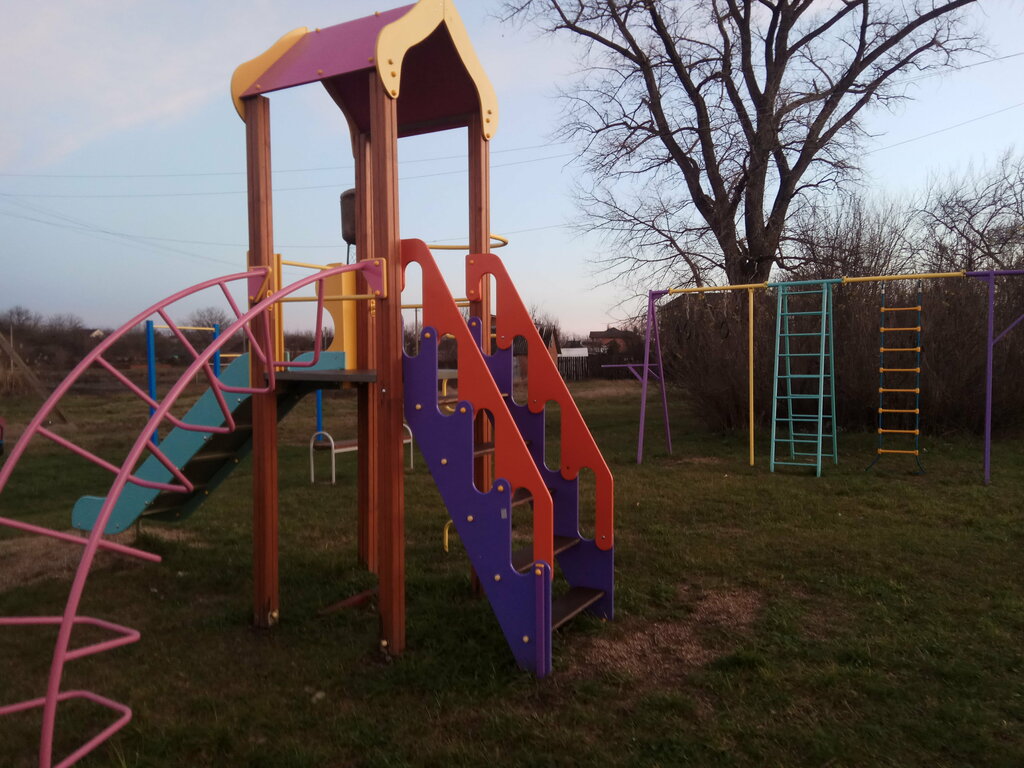 Oyun alanı Playground, Krasnodarski krayı, foto