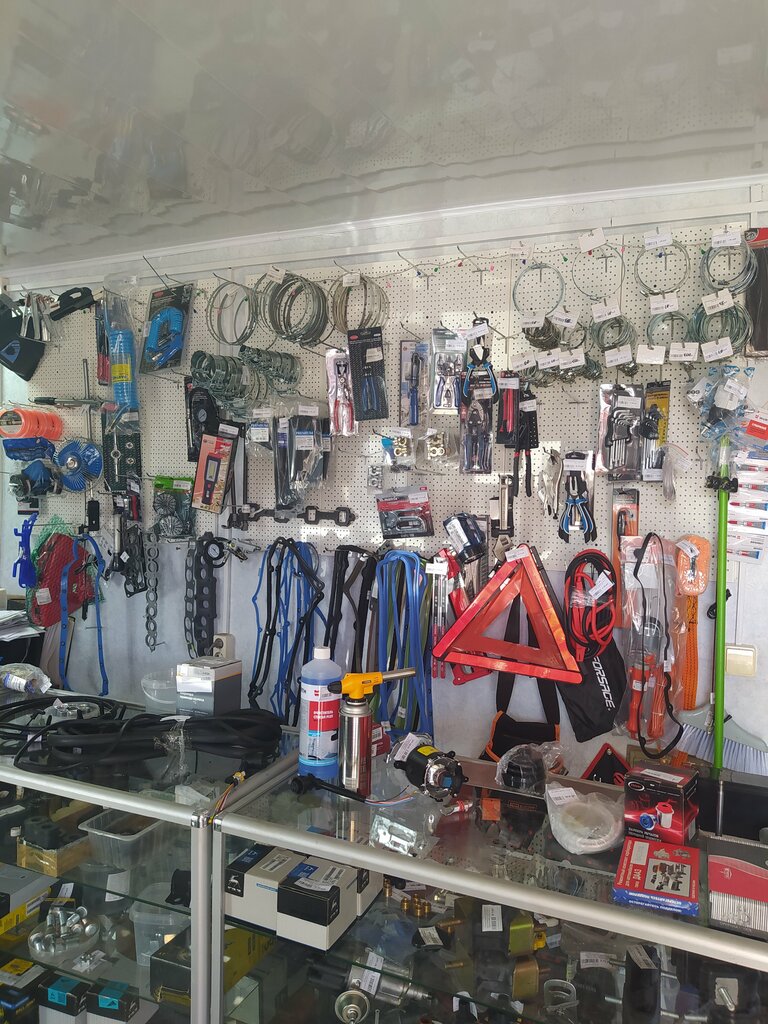 Otomobil yedek parçaları Sila Techniki, Lida, foto