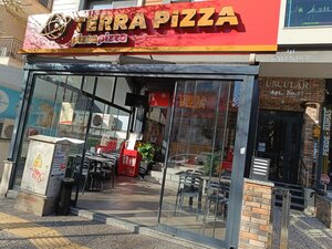 Terra Pizza - Karşıyaka Bostanlı (Girne Blv., No:97A, İzmir), pizzacılar  İzmir'den