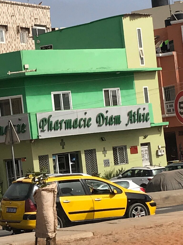 Eczaneler Pharmacie Diam Athie, Dakar, foto