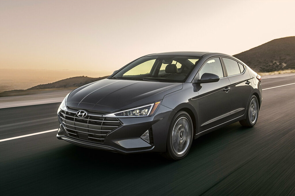 Oto kiralama Maximum Rent a Car, Sharjah, foto