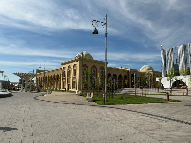 Üniversiteler Uluslararası Turizm ve Otelcilik Üniversitesi, Türkistan, foto