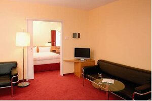 Nh Dortmund Hotel (North Rhine-Westphalia, Ennepe-Ruhr-Kreis, Witten, Dortmund, Königswall), otel  Dortmund'dan